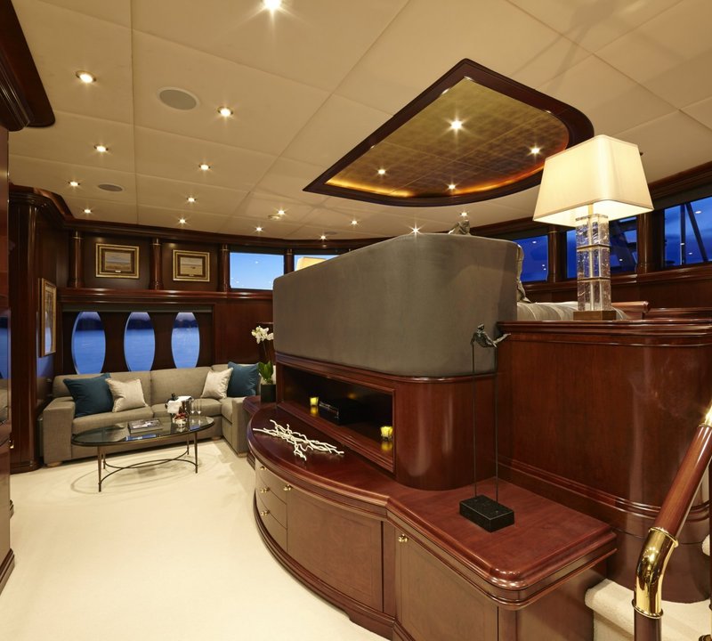 ZOOM ZOOM ZOOM Yacht Charter Details, Trinity | CHARTERWORLD Luxury ...